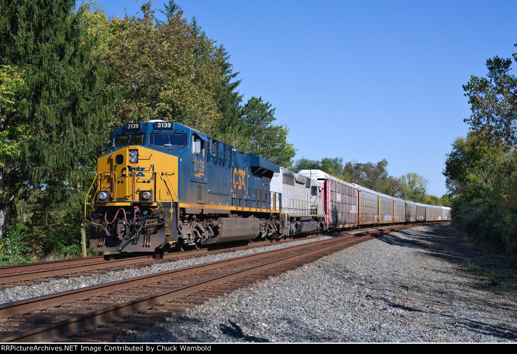 CSX 3139 soutnbound on Q243